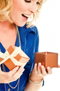 The “Rules” for Giving Jewelry as a Gift | Cubic Zirconia Jewelry